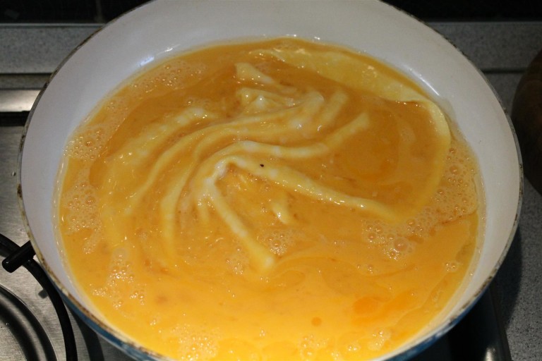 Rántotta recept, tojásrántotta készítése - Kemény Tojás receptek képekkel