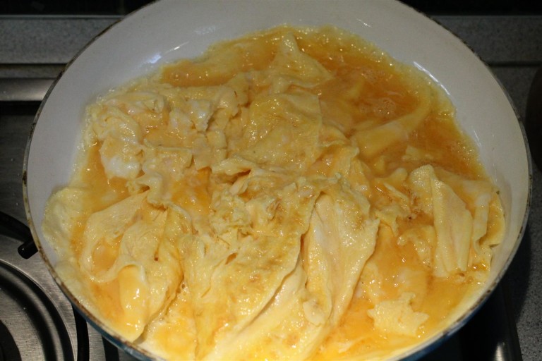 Rántotta recept, tojásrántotta készítése - Kemény Tojás receptek képekkel
